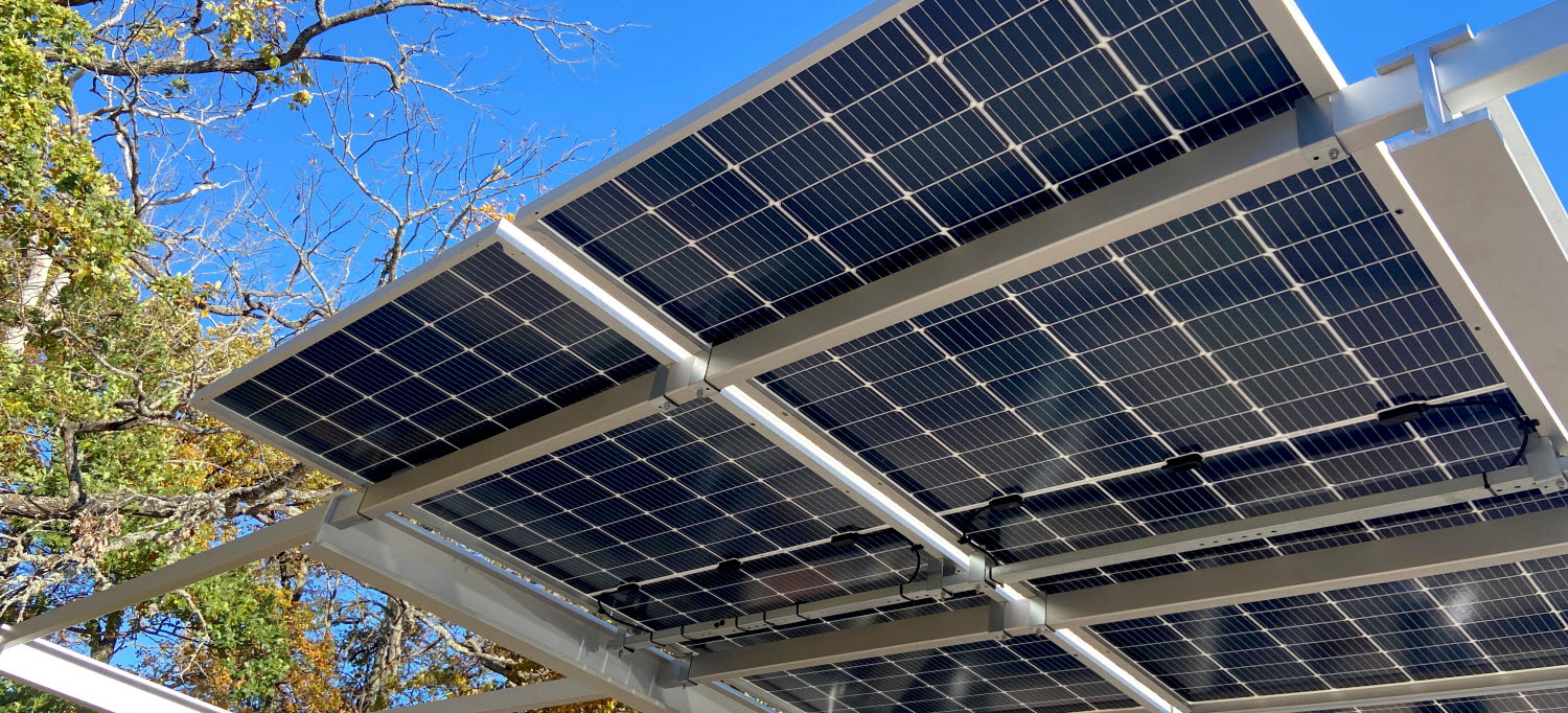 Regionen bygger solcellstak på sjukhusparkeringar | Region Kalmar Län